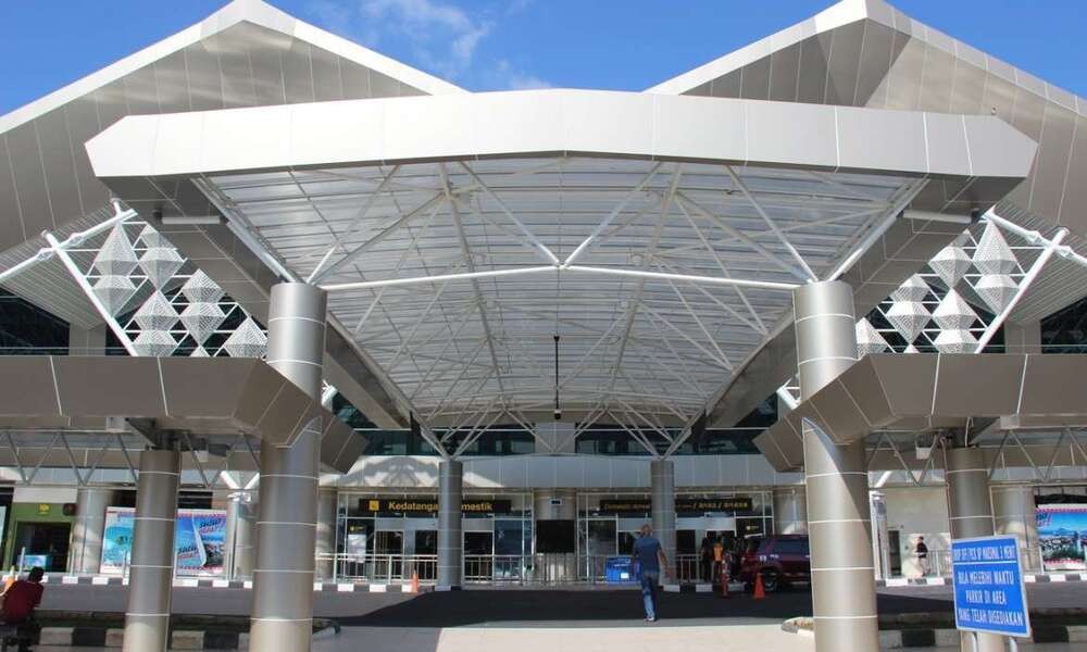CaraPandang | Bandara Sam Ratulangi Manado Mulai Beroperasi Normal